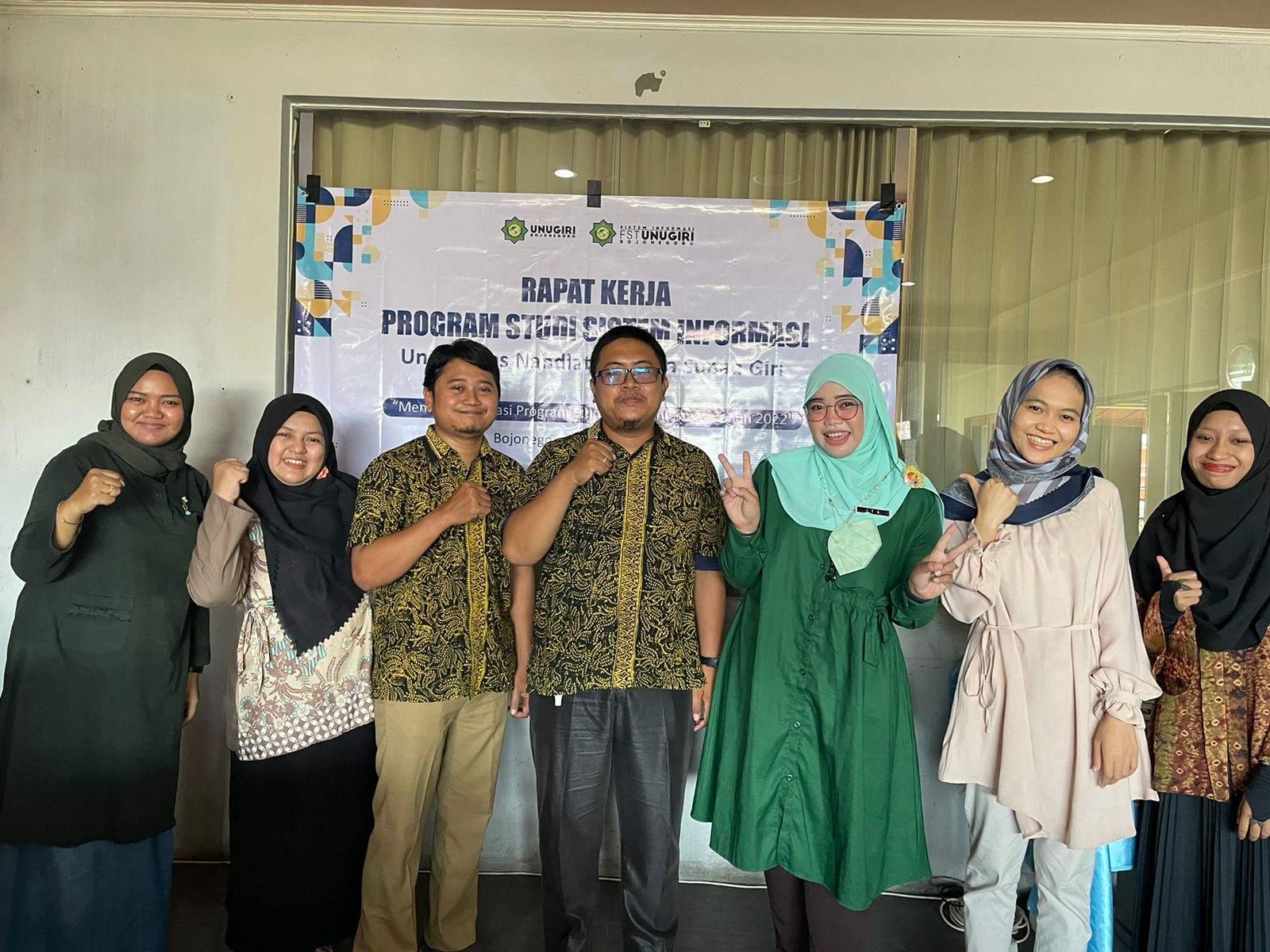 RAKER Prodi Sistem Informasi Menuju Akreditasi Puncak - Program Studi ...